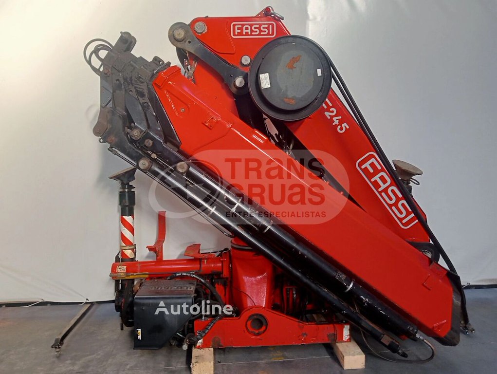 Fassi F245A.2.25 autodizalica s kranom