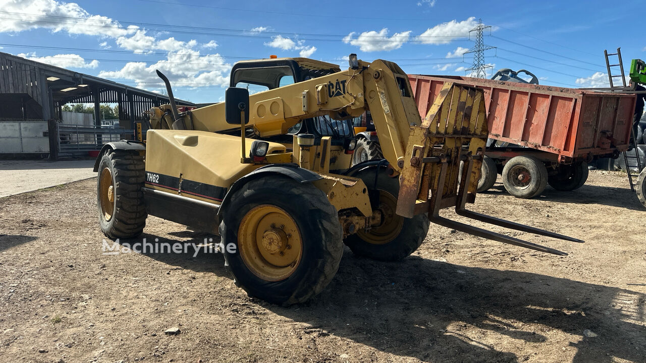 Caterpillar TH62 teleskopski utovarivač