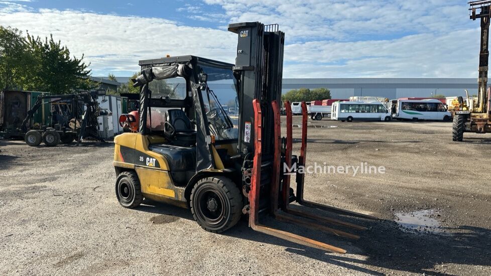 Caterpillar GP35NT viljuškar na gas