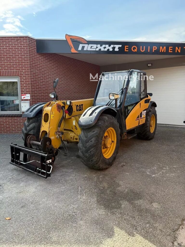 Caterpillar TH 330 B teleskopski utovarivač