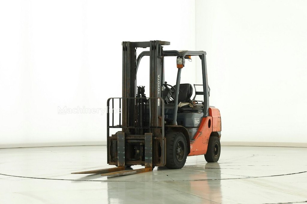 Toyota 02-8FGF30 viljuškar na gas