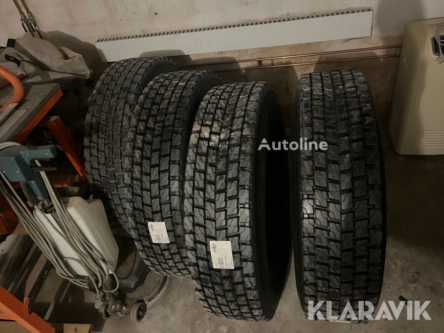 Prodaje se Dunlop 315/85-22,5 gumu za kamione na aukciji