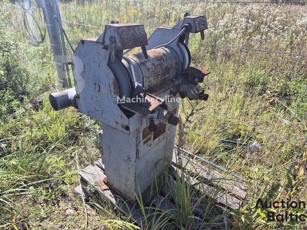 Prodaje se Polishing machine mašinu za cilindrično brušenje na aukciji