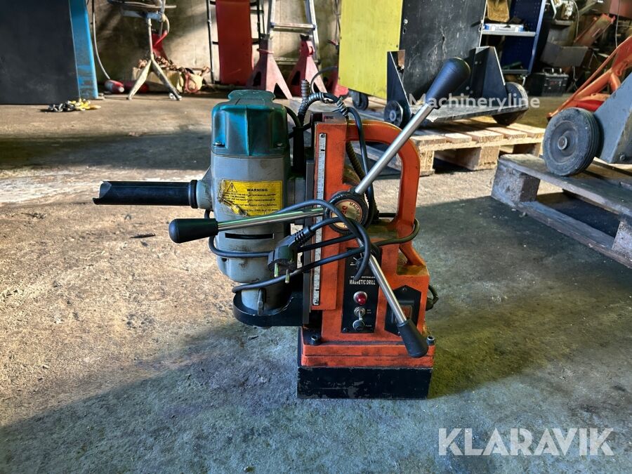 Prodaje se Magnetborrmaskin Detu stolna bušilica na aukciji