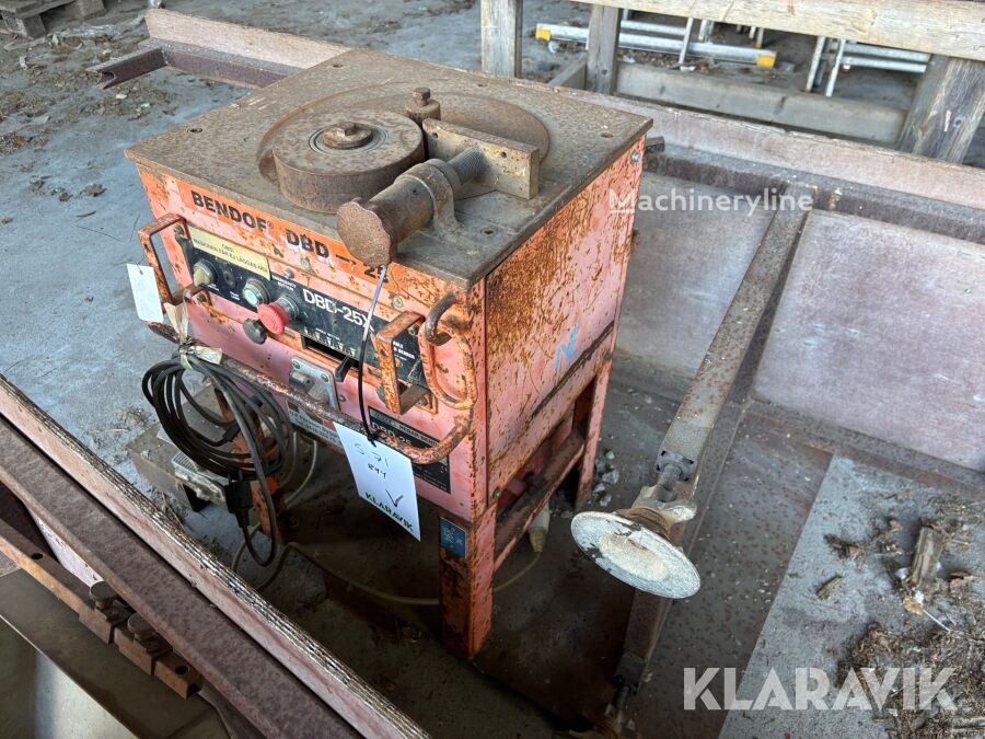 Prodaje se Bendof DBD-25 mašinu za armaturu na aukciji
