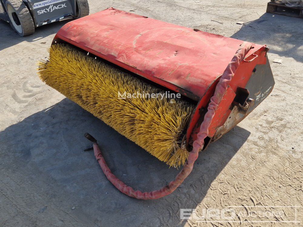 Prodaje se Vangaever Sweeper to suit Skidsteer Loader kašiku za prednje utovarivač na aukciji