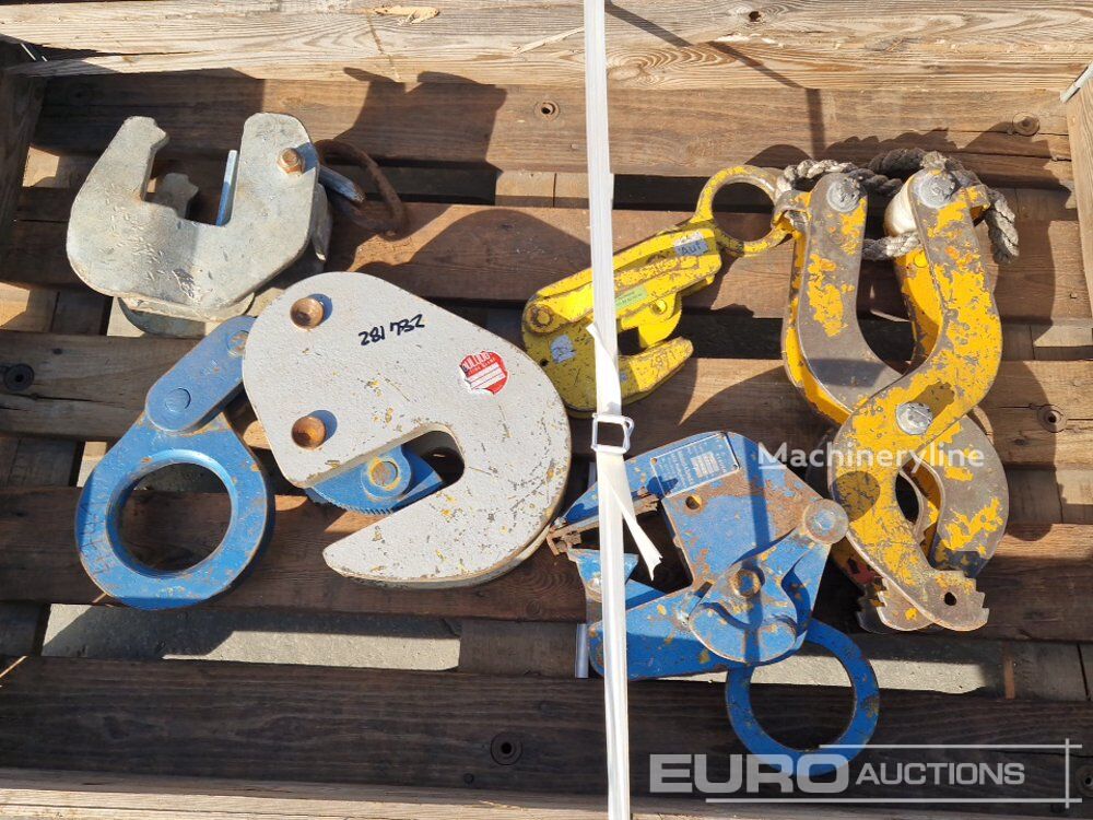 Prodaje se Various Crane Clamps, Hooks kašiku za prednje utovarivač na aukciji