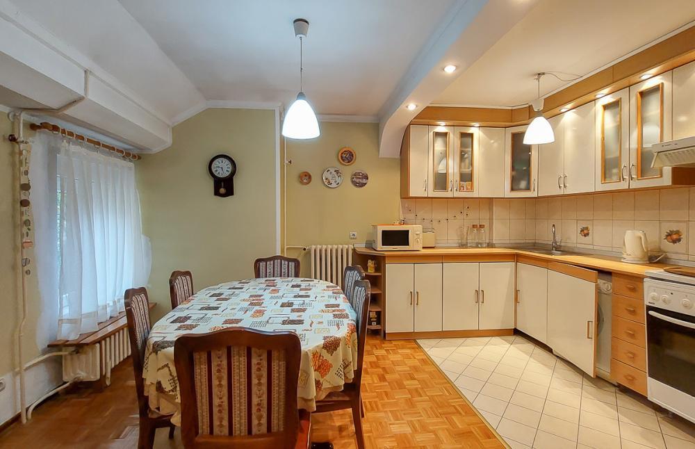 Jasenova, Dvoiposoban stan na prodaju, 64m2, 168.000€