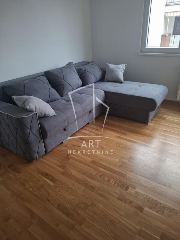 Luštička, Dvosoban stan za izdavanje, 50m2, 600€