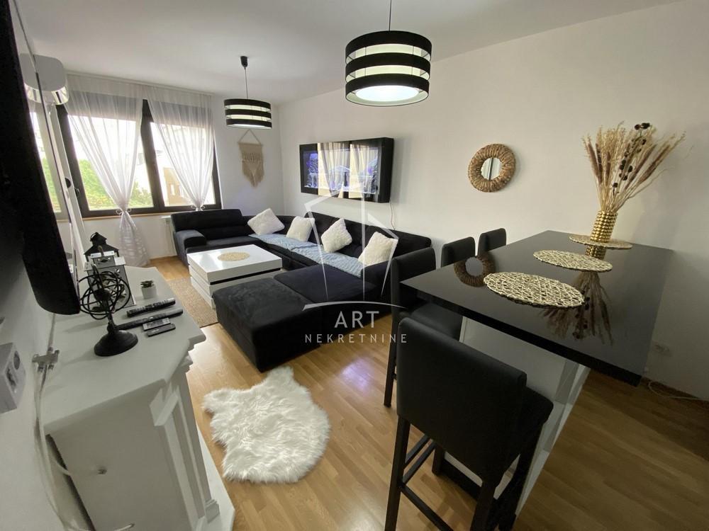 Krfska, Dvosoban stan za izdavanje, 45m2, 750€