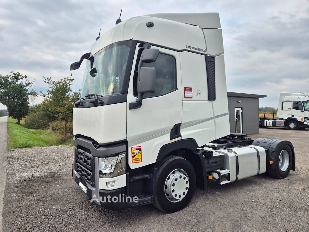 Renault T460 tegljač