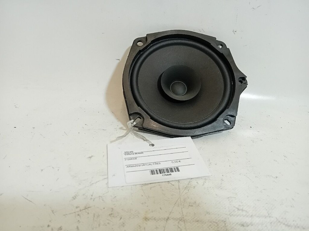 Coluna de som 21268338 drugi rezervni deo kabine za Volvo FH (4) 09/2012 kamiona