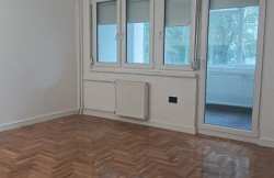 DETELINARA, 71m2 + Terasa, Troiposoban, Renoviran, Visoko prizemlje