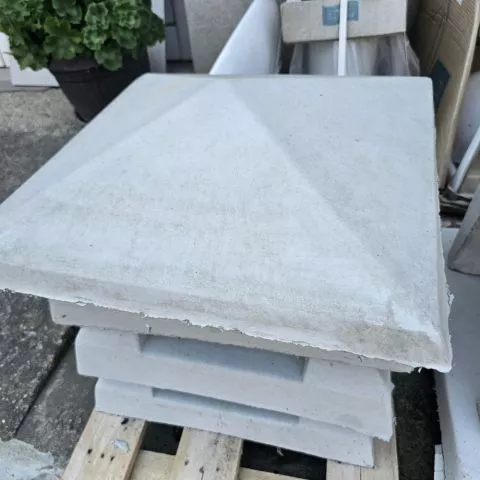 BETONSKA KAPA ZA DIMNJAK (PIRAMIDA)