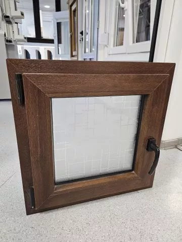 JEDNOKRILNI PVC PROZOR 60 X 60 TAMNO BRAON