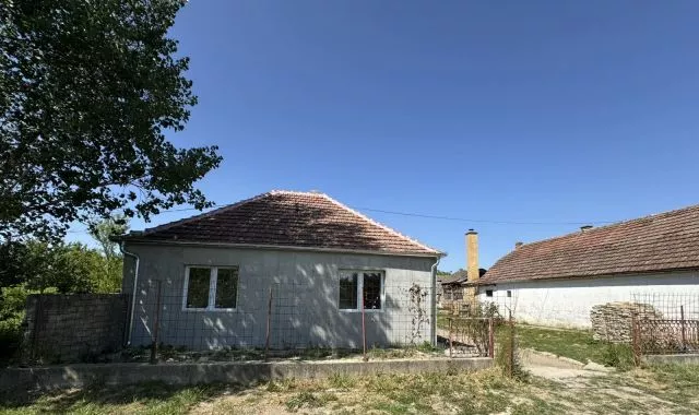 Kuća na prodaju 80m2 Sivac