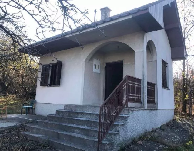 NA PRODAJU KUCA
