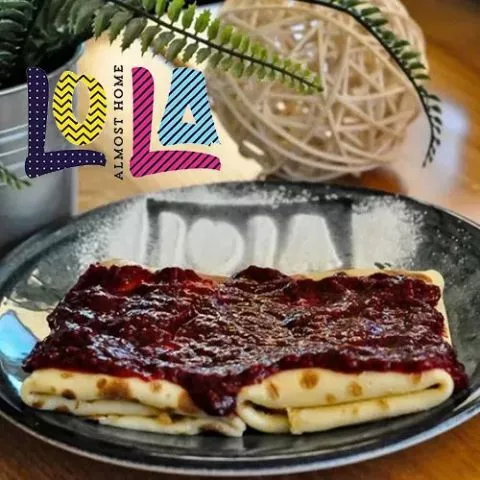PALAČINKE U SOSU OD MALINE