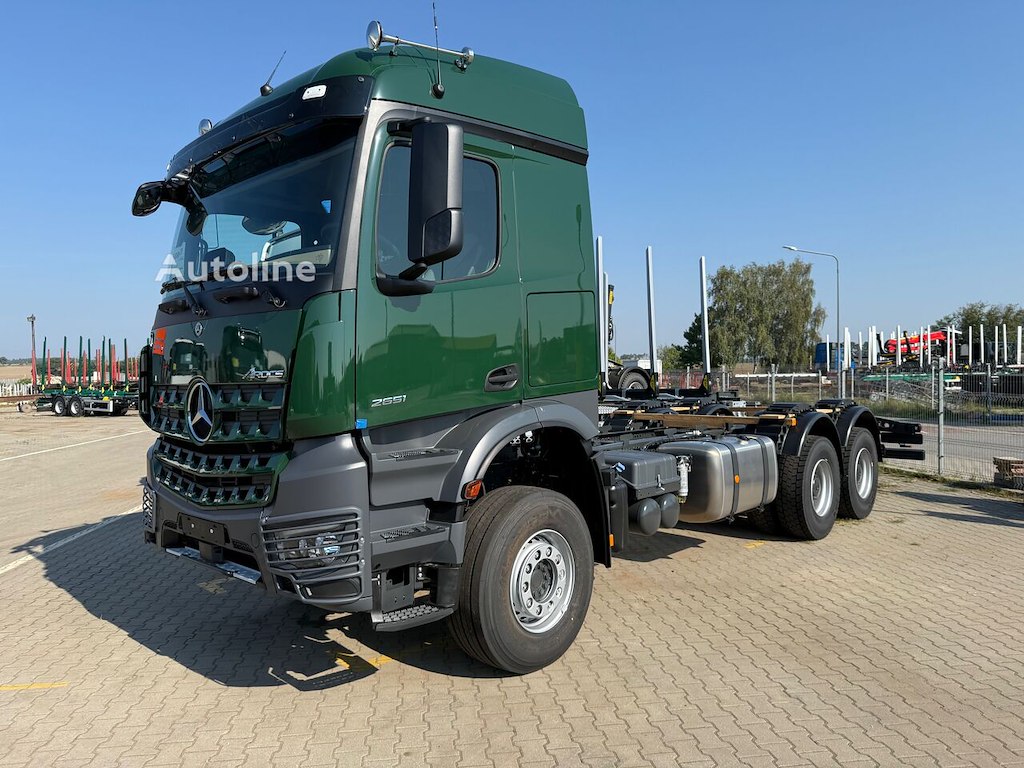 Novi Mercedes-Benz AROCS kamion šasija