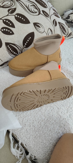 Ugg