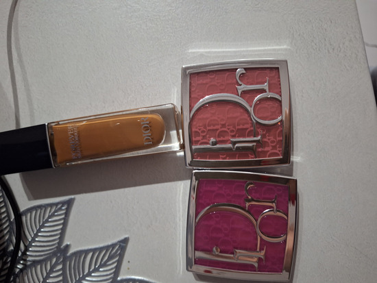 Dior rumenilo