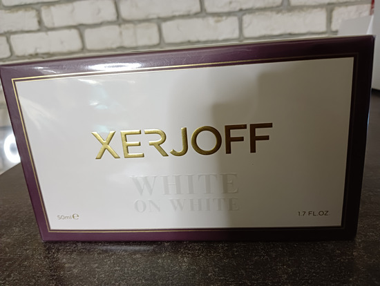 White on White Xerjoff REZZ