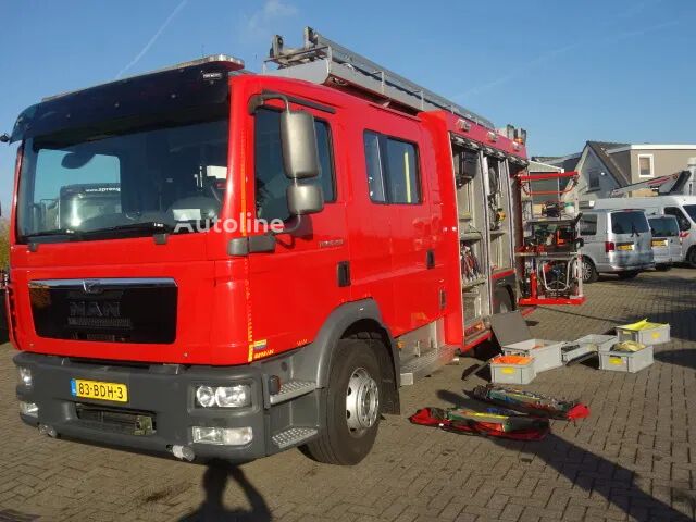 MAN TGM 15.250 FIRE TRUCK,2000 LITER TANK, FOAM TANK, AIRCO,WITH EQU vatrogasno vozilo