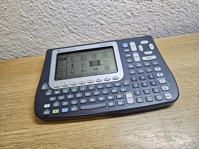 Texas Instruments Voyage 200 napredni graficki digitron