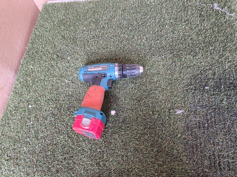Makita aky srafilica