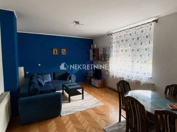 Prodaje se kuca u Kacu 272m2