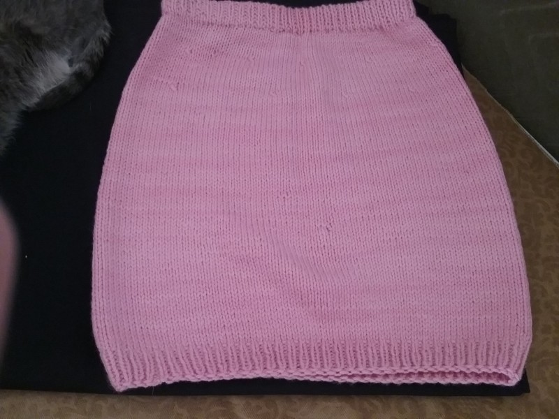 Roze pletena suknja(vuna i dintetika)vel.M nova