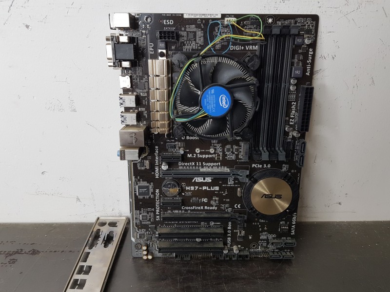 maticna ASUS H97-PLUS + i5-4690