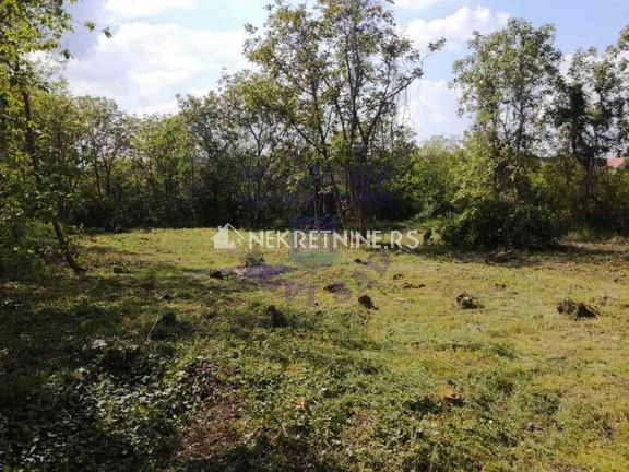 536061-Na prodaju građevinski plac na Mišeluku,