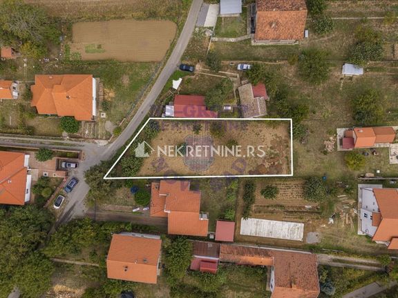 Odličan plac,750m2,Širine!