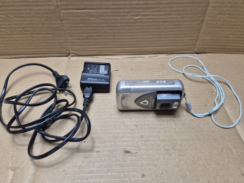 Nikon E3500 Fotoaparat