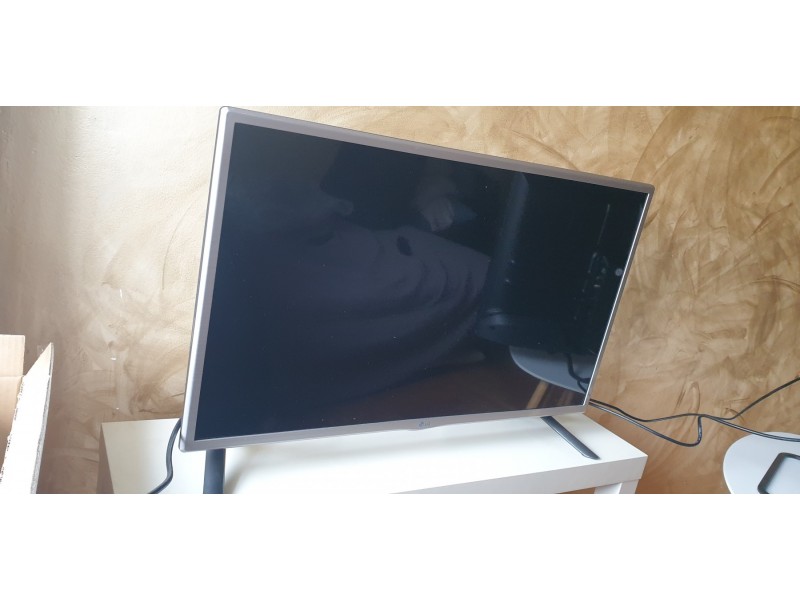 TV LG32 neispravan