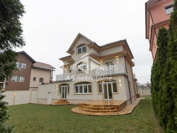 Voždovac, Jajinci, Kuća, 417m2, 3000 EUR