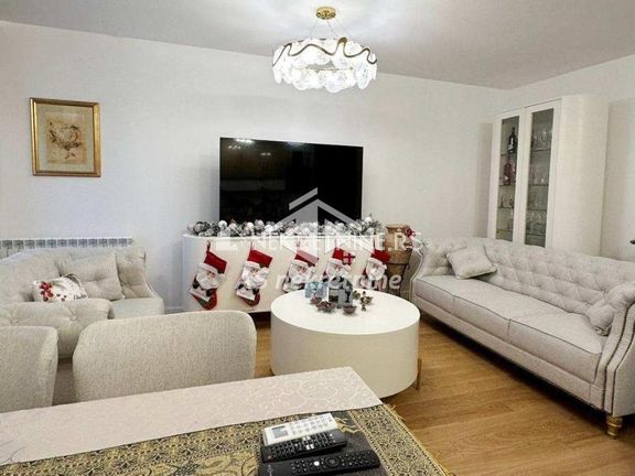 Vračar, Čubura, 3.0 stan, 89m2, 1500 EUR