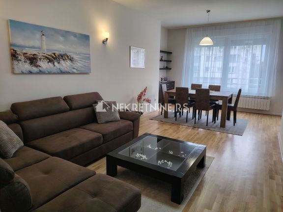 Lux stan opremljen Novi Beograd