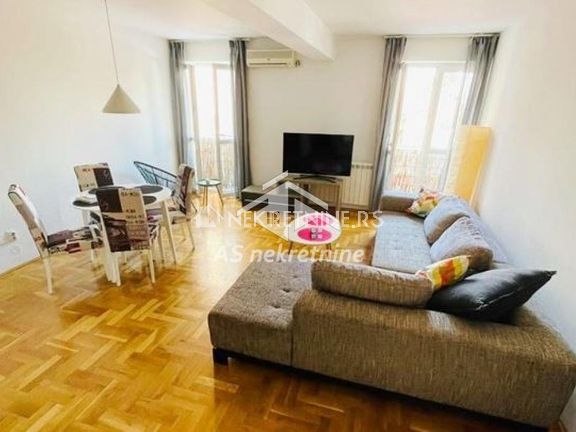 Voždovac, Lekino brdo, 3.0 stan, 61m2, 750 EUR