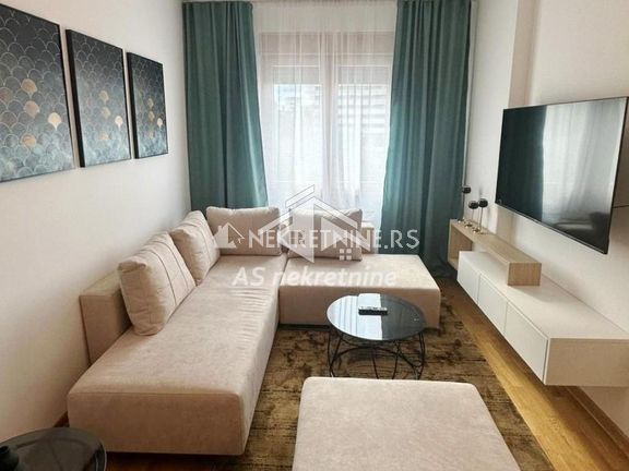 Vračar, Južni bulevar, 2.0 stan, 49m2, 900 EUR