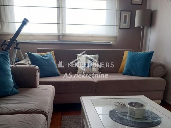 Voždovac, Lekino brdo, 3.0 stan, 73m2, 1200 EUR