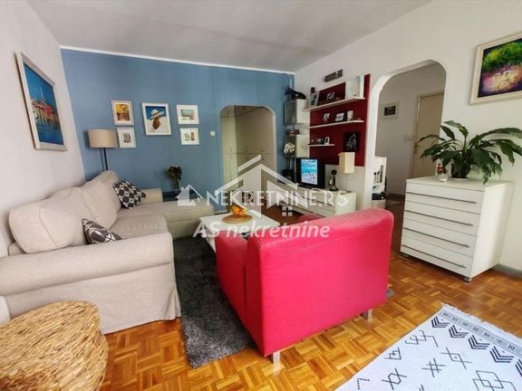 Novi Beograd, Bežanijska kosa 2, 2.0 stan, 50m2, 690 EUR