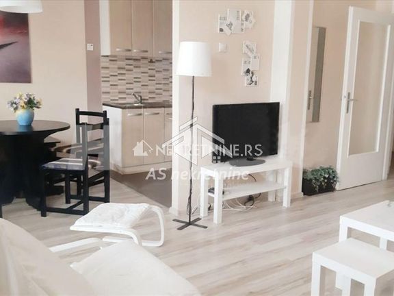 Vračar, Crveni krst, 2.0 stan, 58m2, 650 EUR