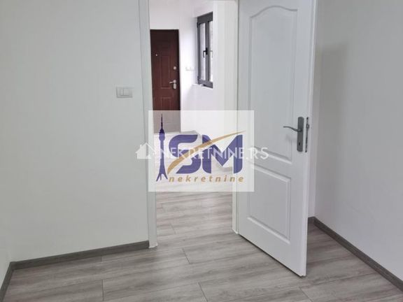 Borča, odličan stan 36m2, Koste Manojlovića