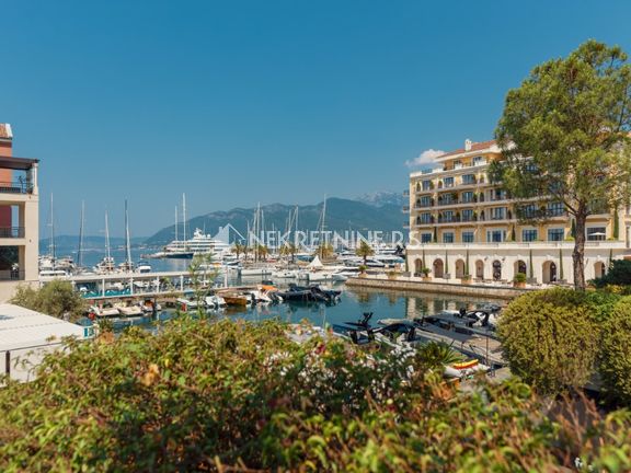 Three-bedroom apartment (312m2) in Porto Montenegro