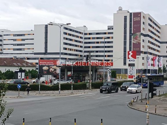 Vrtovi Ceraka, Lux, 4.0 stan sa dva garažna mesta, Kneza Višeslava