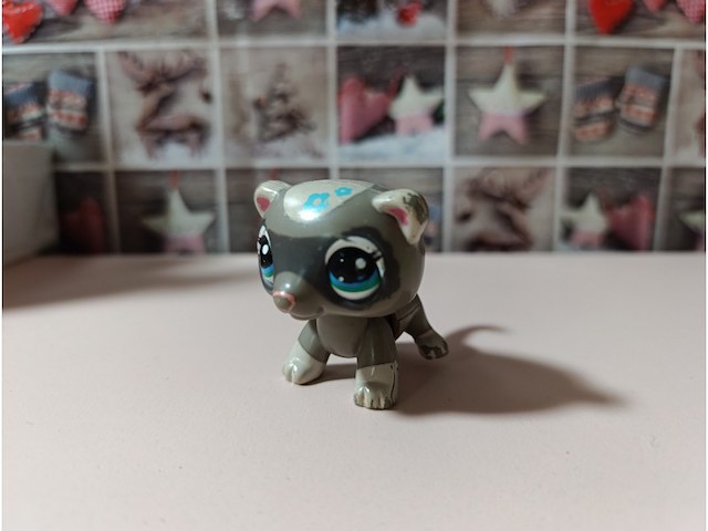 Littlest pet shop LPS