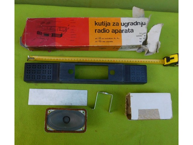 Kutija za ugradnju radio aparata, zastava 101 + zvučnik