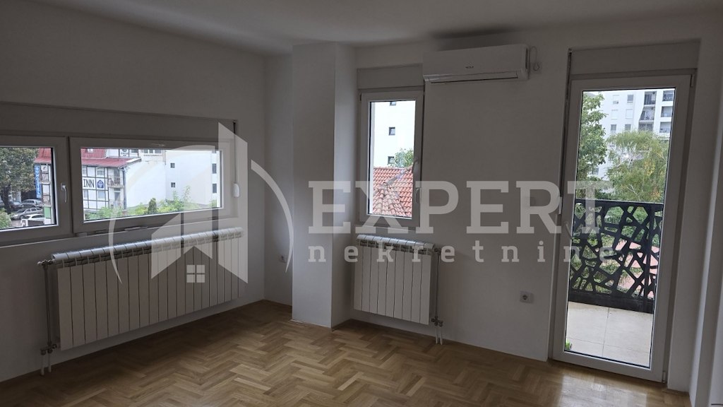Izdaje se stan kod Čaira, 56m2